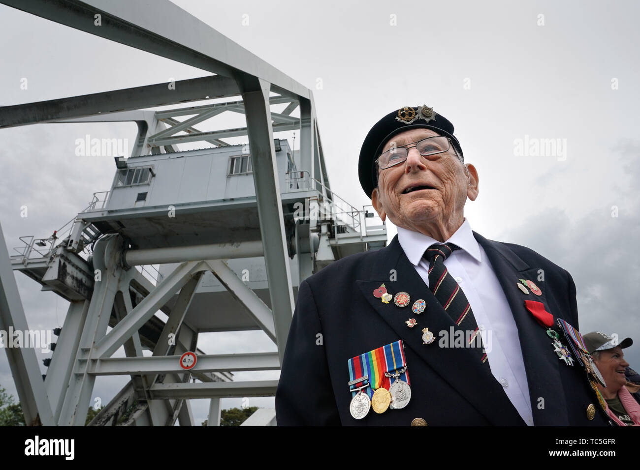 Robert Steen, 94, who landed at Gold Beach, at the Pegasus Bridge in ...
