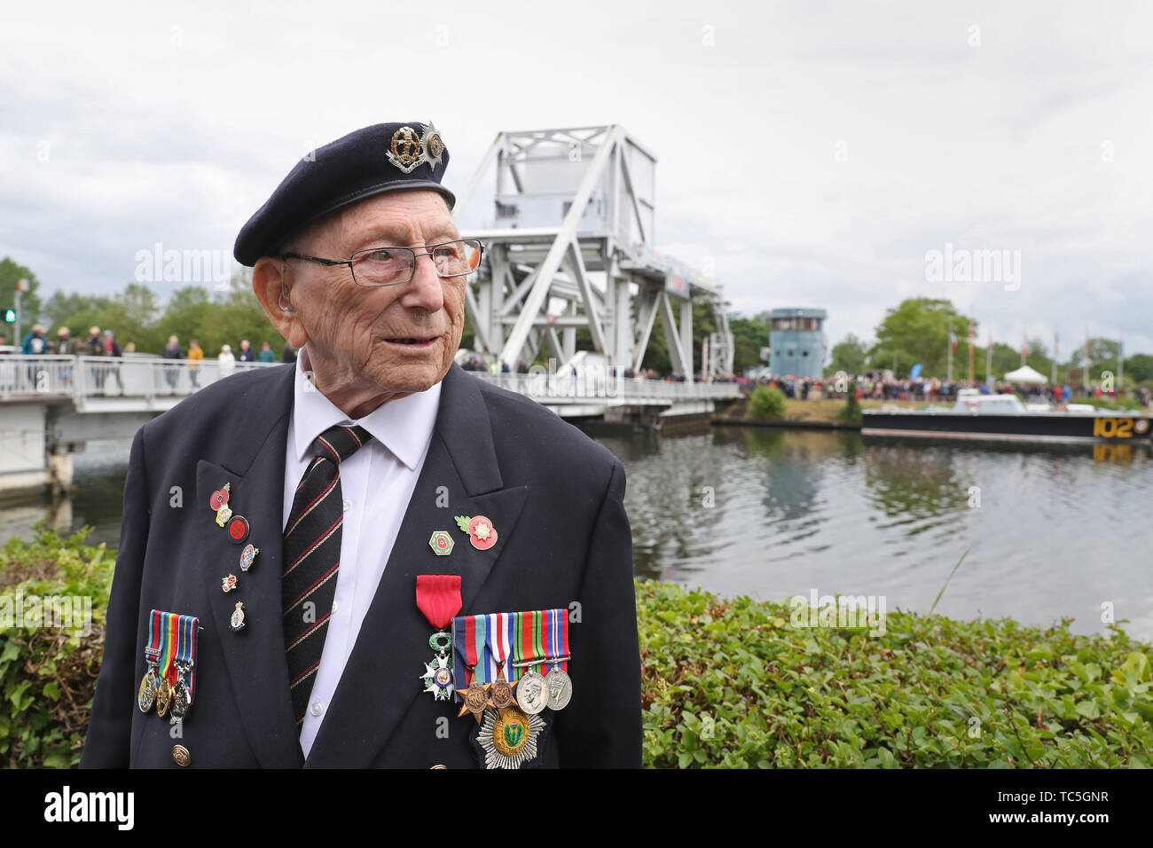 Robert steen hi-res stock photography and images - Alamy