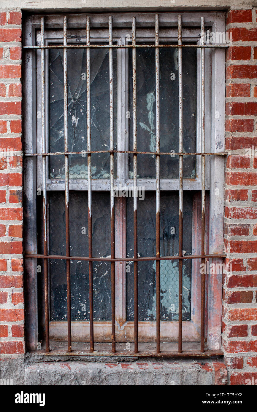Iron barred window hi-res stock photography and images - Alamy