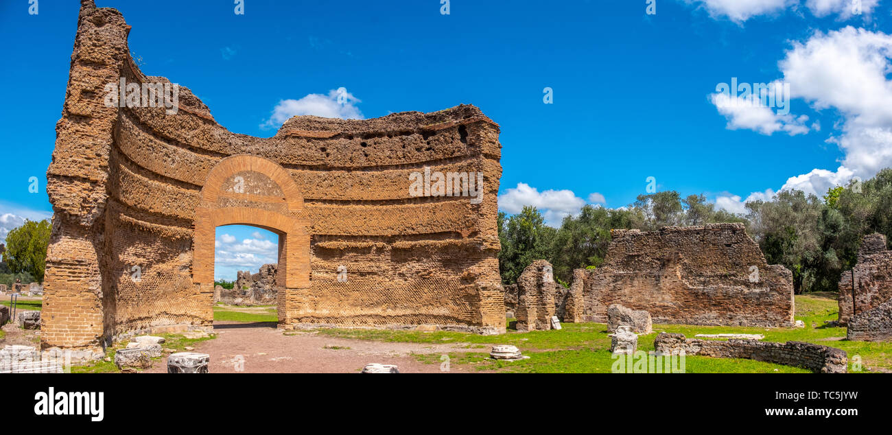 Gate roman ruins hi-res stock photography and images - Alamy