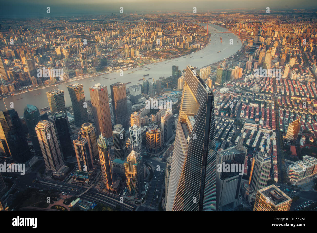 Shanghai Center Building China's tallest viewing platform overlooks ...