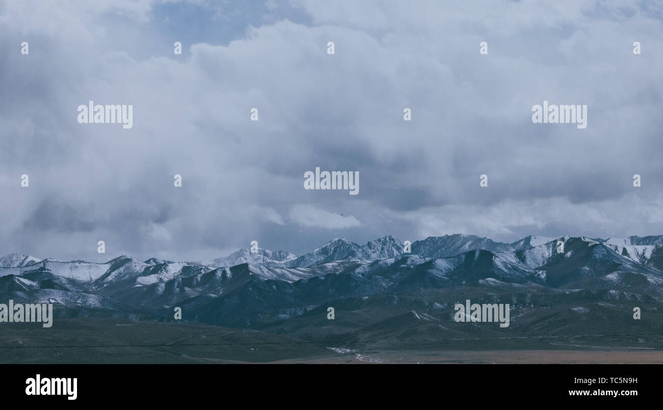 Plateau mountain scenery Stock Photo - Alamy