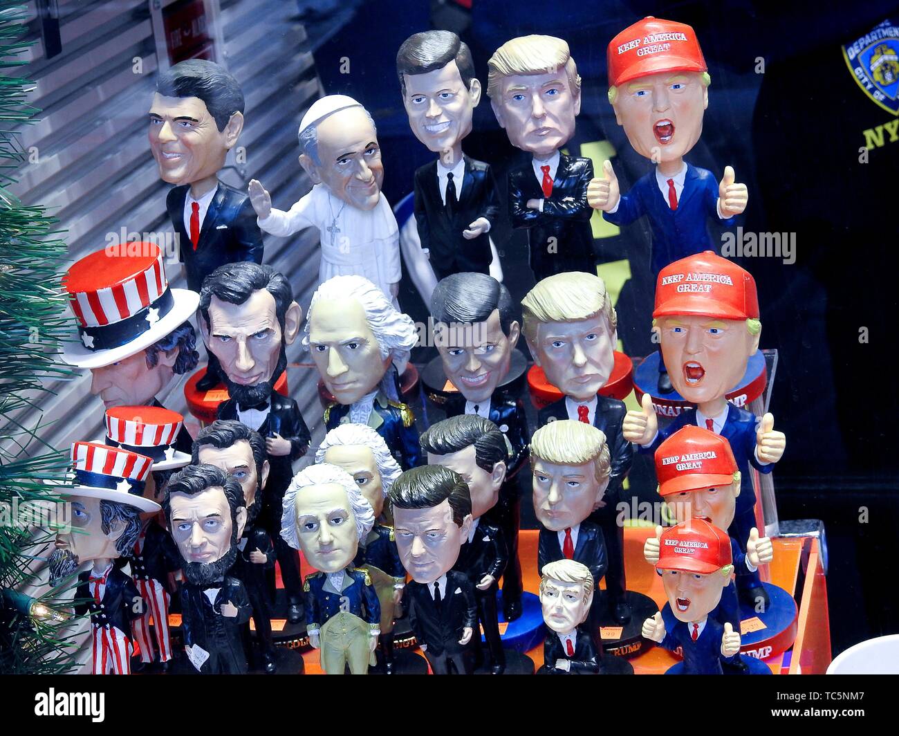 World famous character hi-res stock photography and images - Alamy