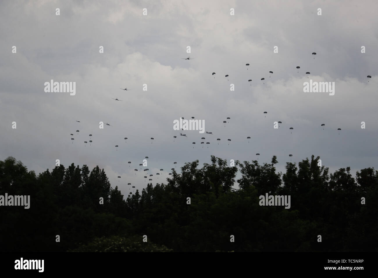 Parachuters from Dax drop over Normandy during the Pegasus Bridge Vigil ...