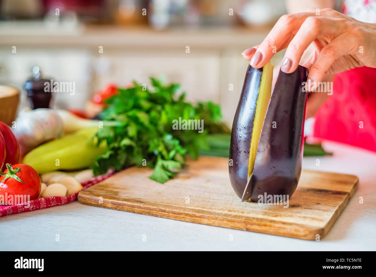 Kitchen knife cuts carrot hi-res stock photography and images - Alamy