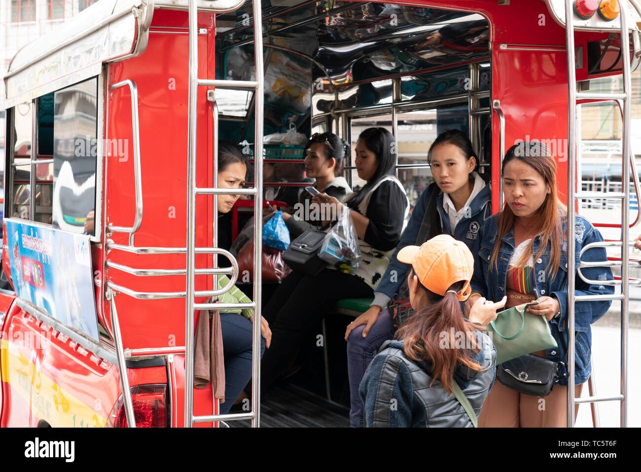 Public transport in asia hi-res stock photography and images - Alamy