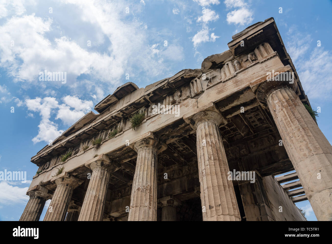 Ancient greek temple building hi-res stock photography and images - Alamy