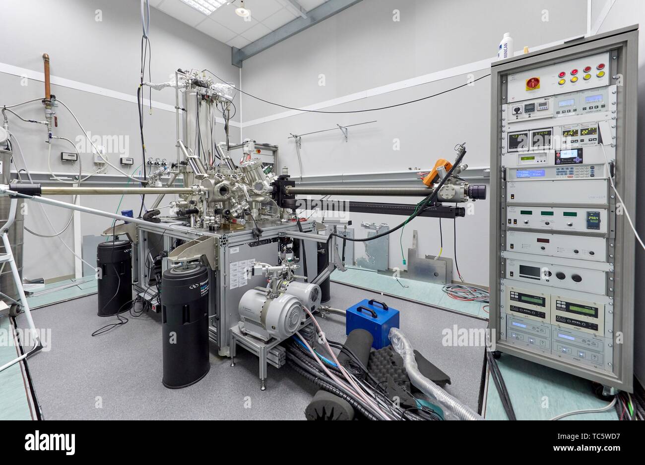 Scanning tunneling microscope hi-res stock photography and images - Alamy