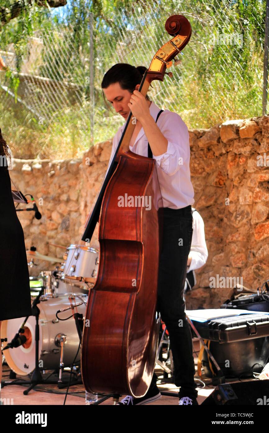 Musical caves hi-res stock photography and images - Alamy