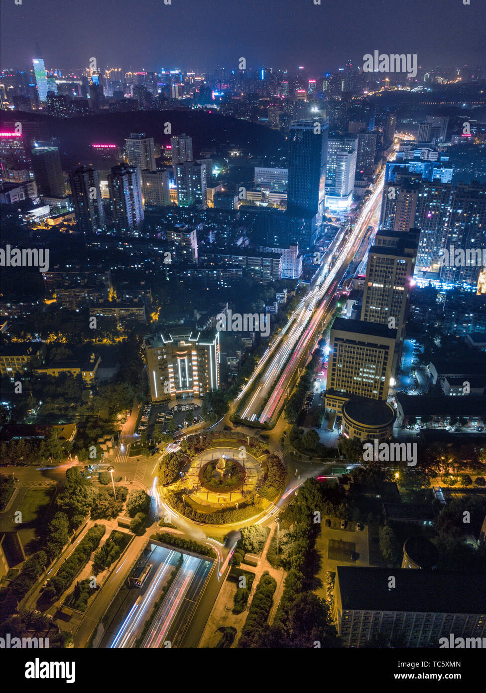 Luo lion road hi-res stock photography and images - Alamy