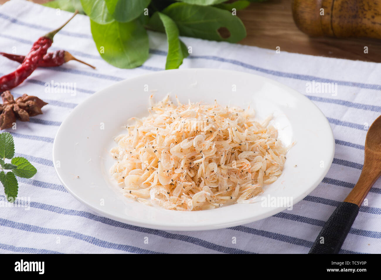 Shrimp skin is a kind of ingredient, mainly made from hairy shrimp ...