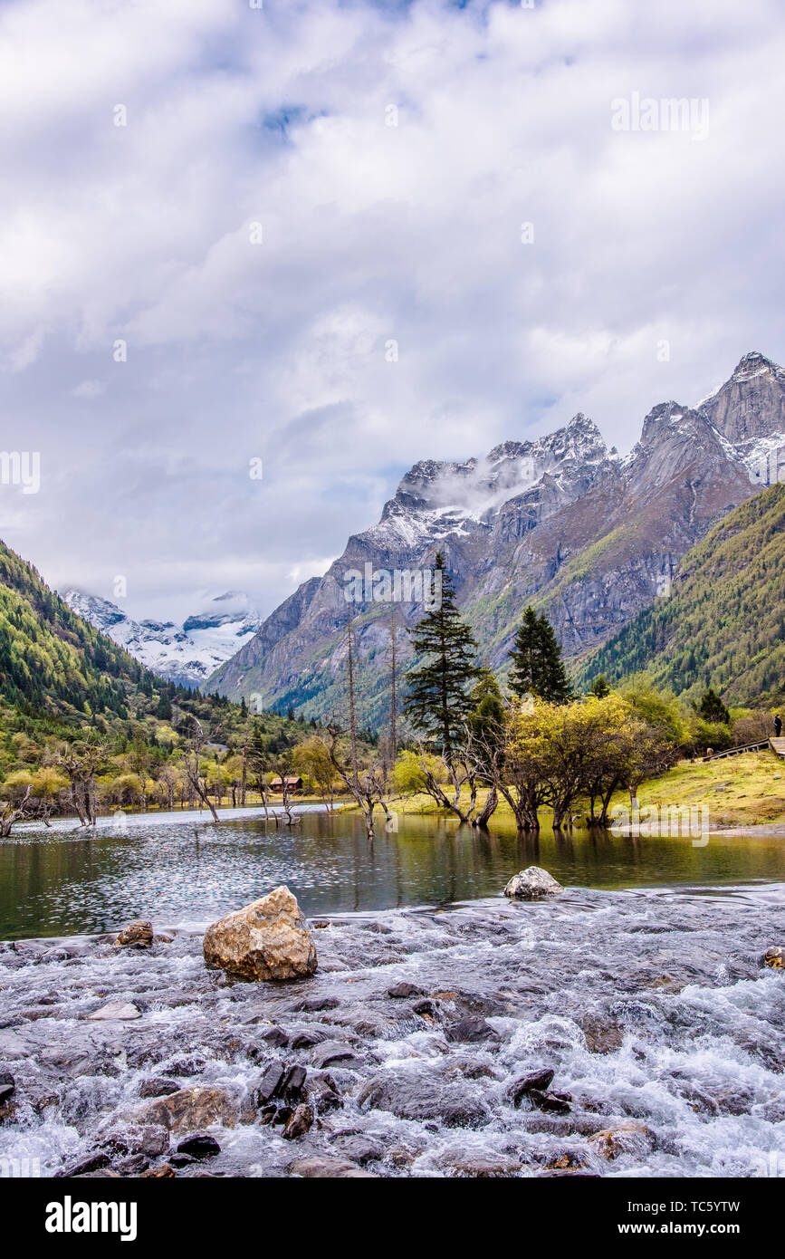Valleys and rocks in sichuan hi-res stock photography and images - Alamy
