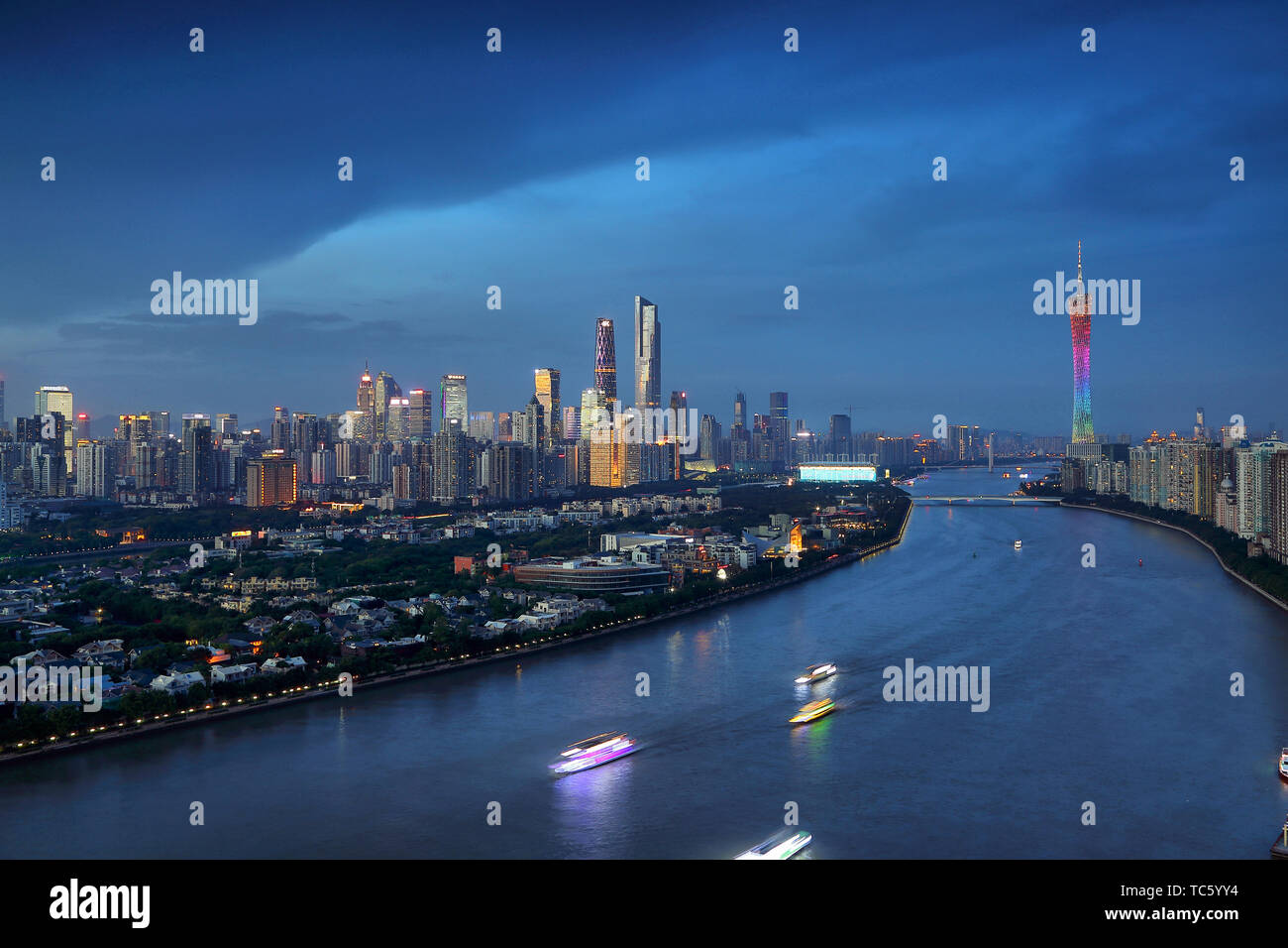 Guangzhou international financial center hi-res stock photography and ...