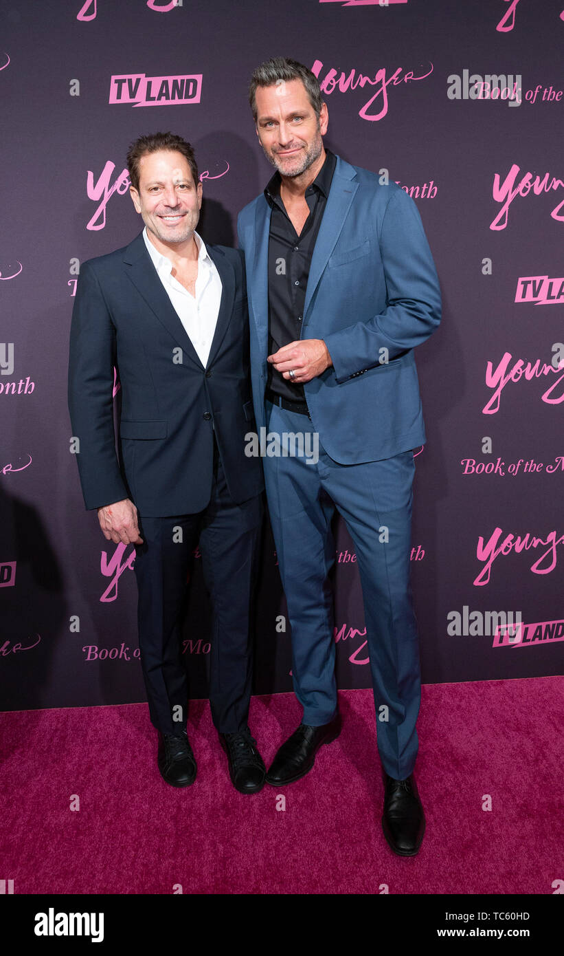Darren star hi-res stock photography and images - Alamy