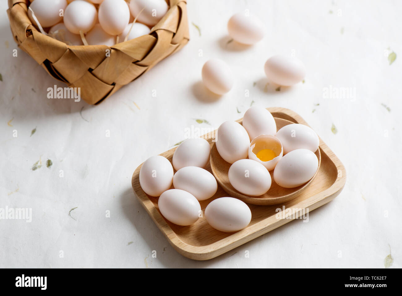 Fresh pigeon eggs Stock Photo - Alamy