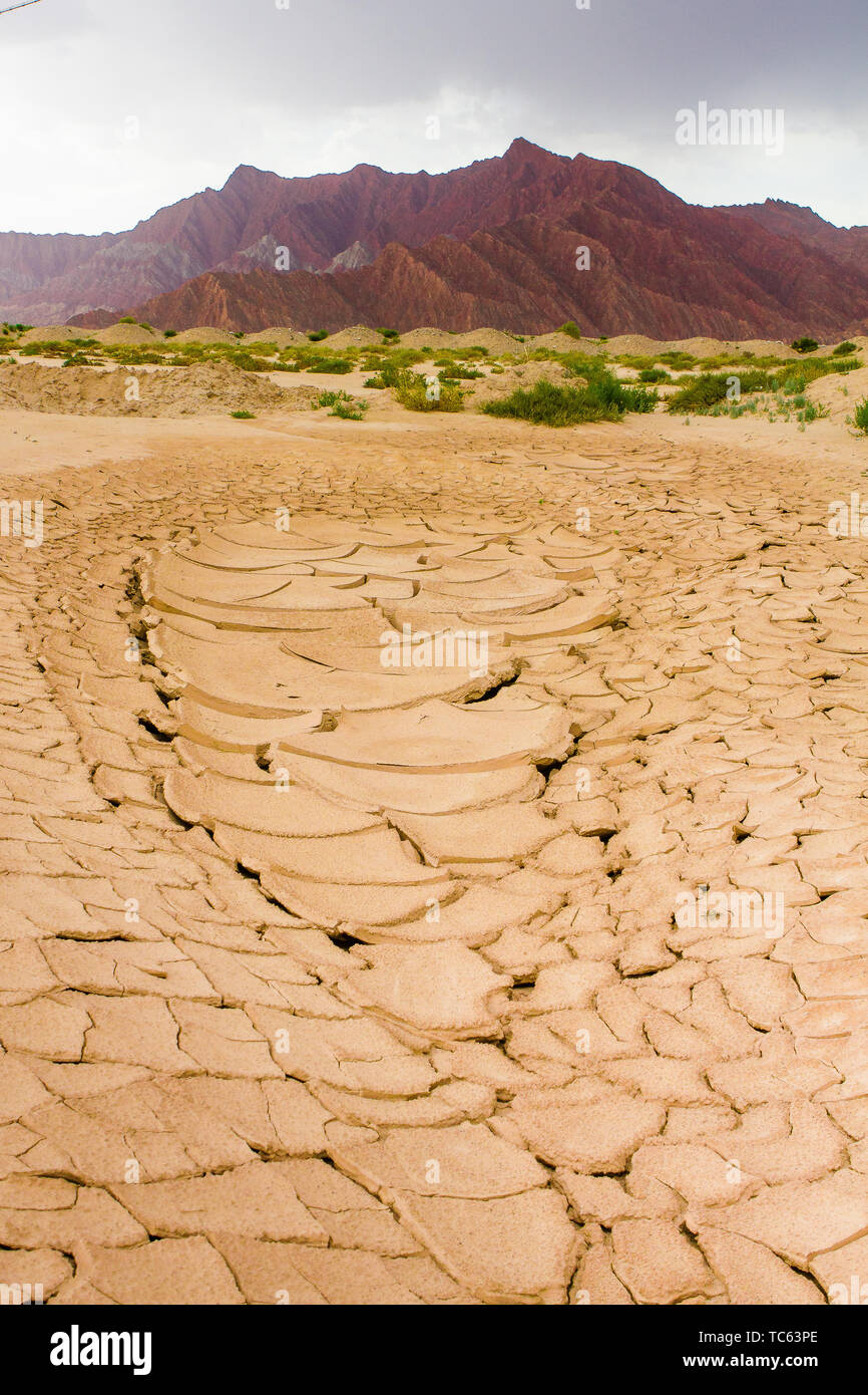 The Gobi Desert in Baicheng County, Xinjiang Stock Photo - Alamy