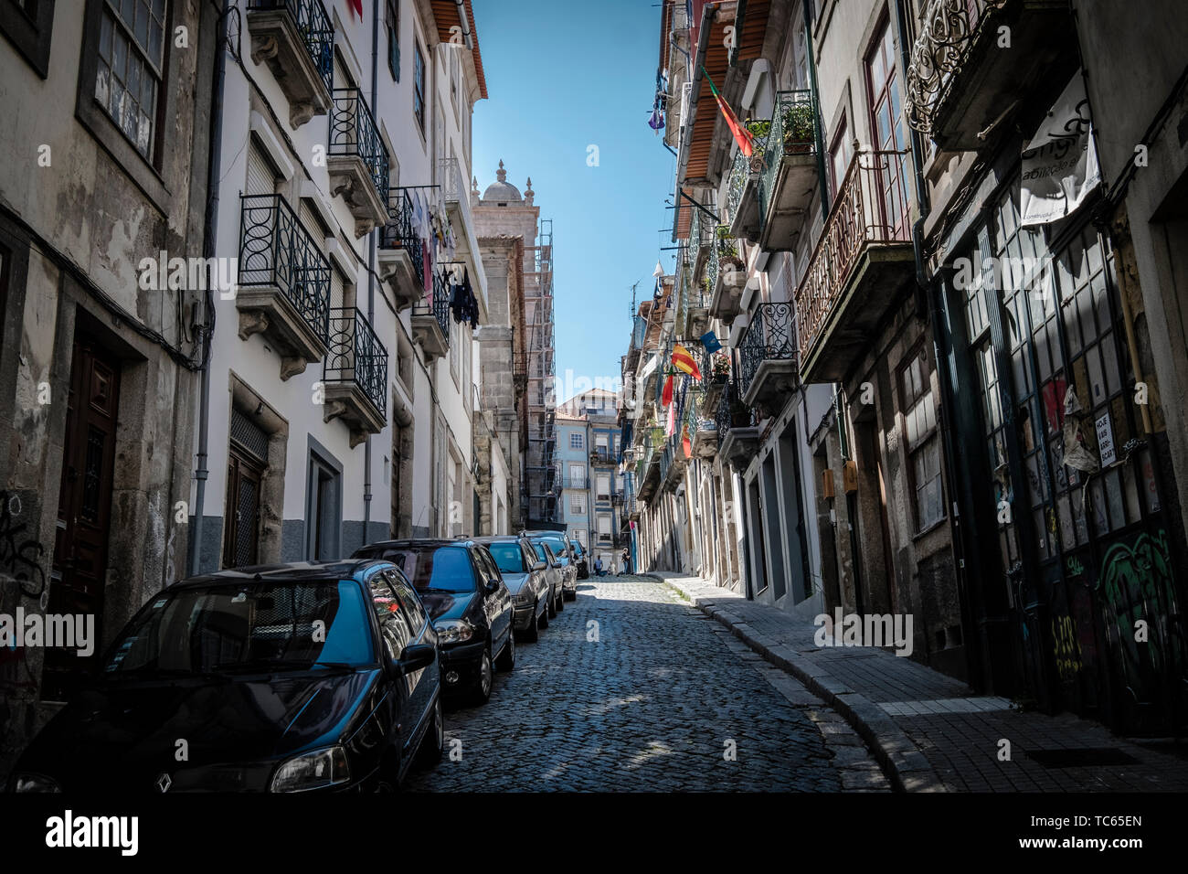Porto street view hi-res stock photography and images - Alamy