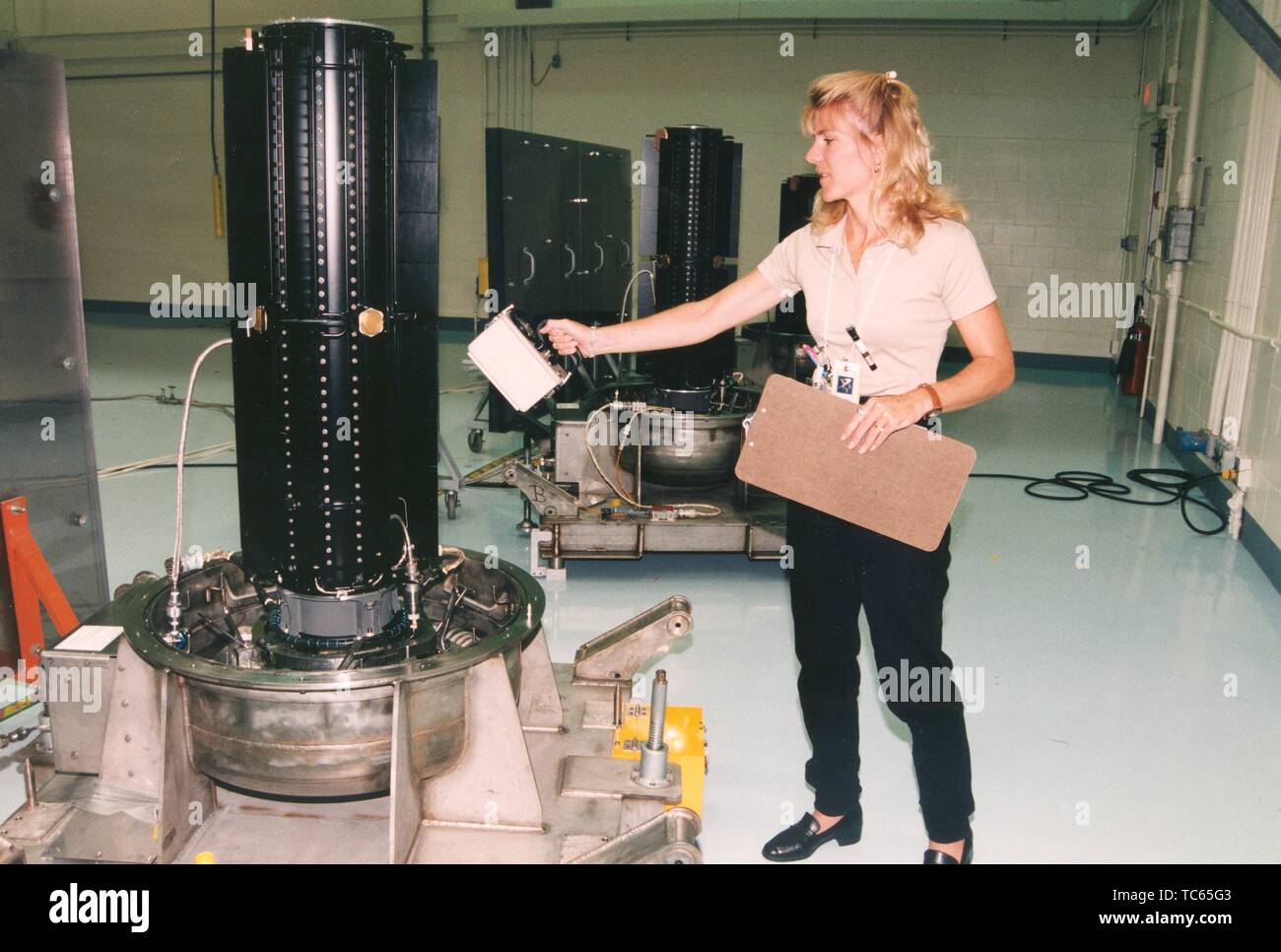 Geiger counter 1900s hi-res stock photography and images - Alamy