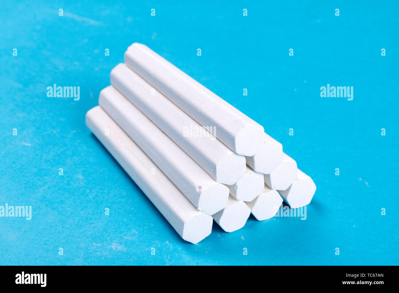 Dustless chalk hi-res stock photography and images - Alamy