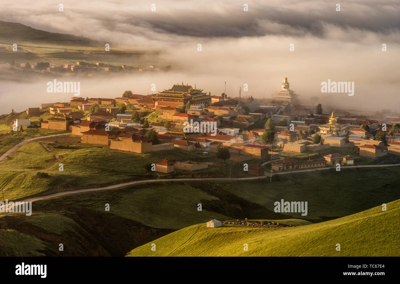 Lanyi temple hi-res stock photography and images - Alamy