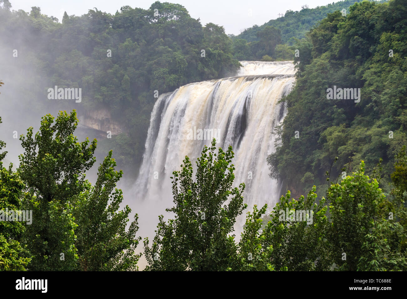 Guizhou huangguoshu great waterfall hi-res stock photography and images ...