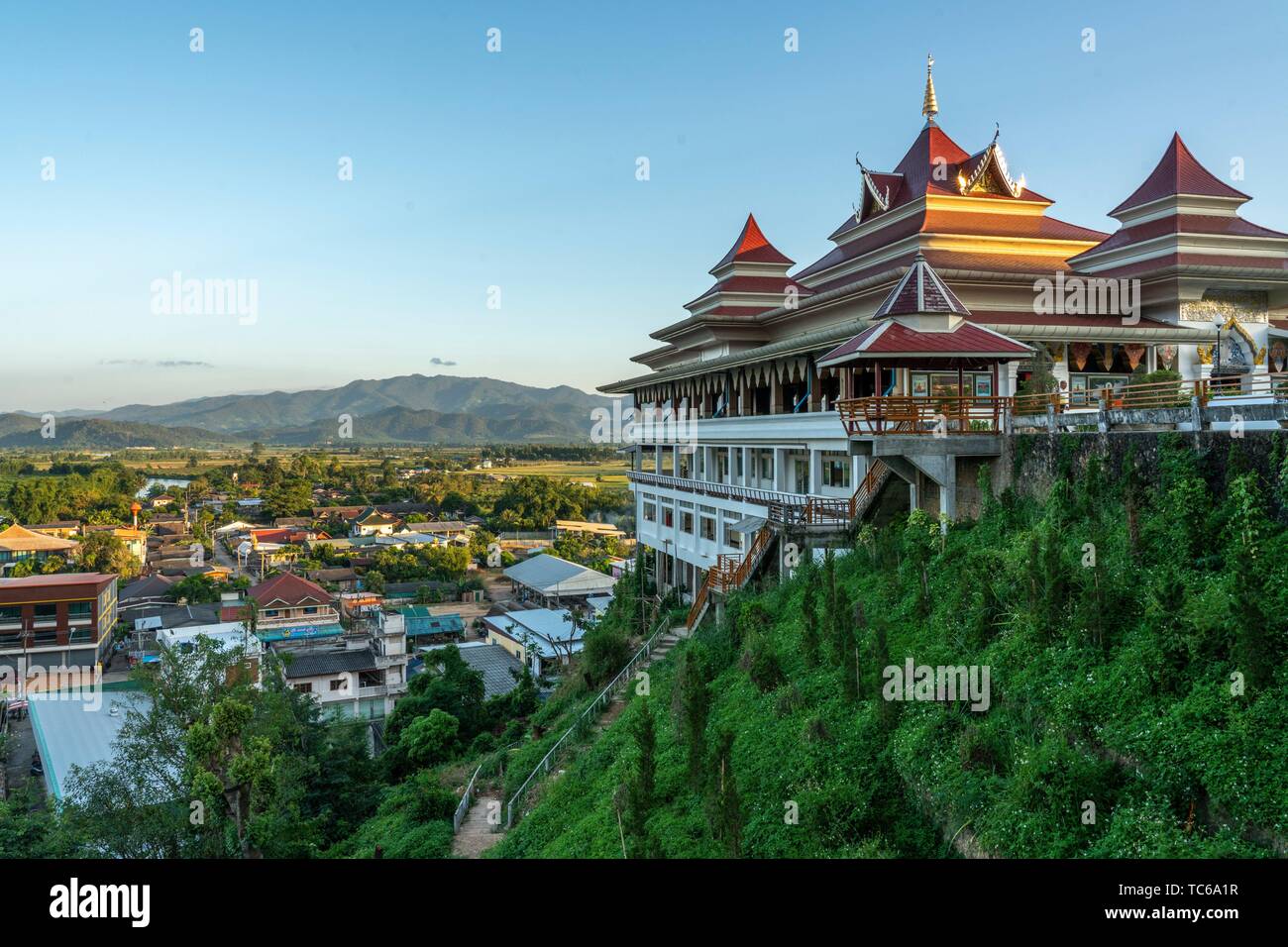 Thaton thaton temple hi-res stock photography and images - Alamy