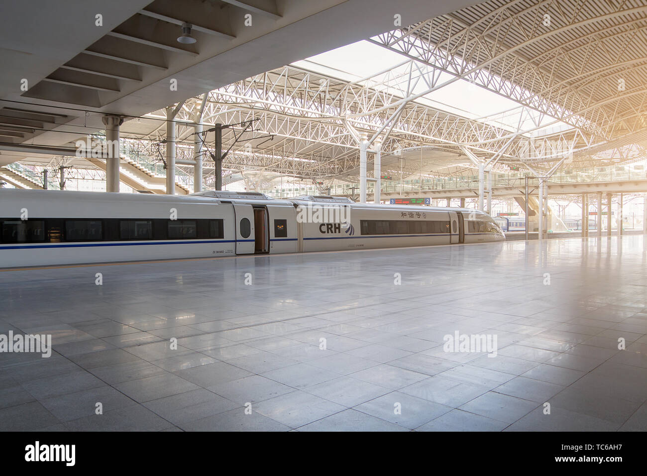 Railway station high-speed train platform Stock Photo - Alamy