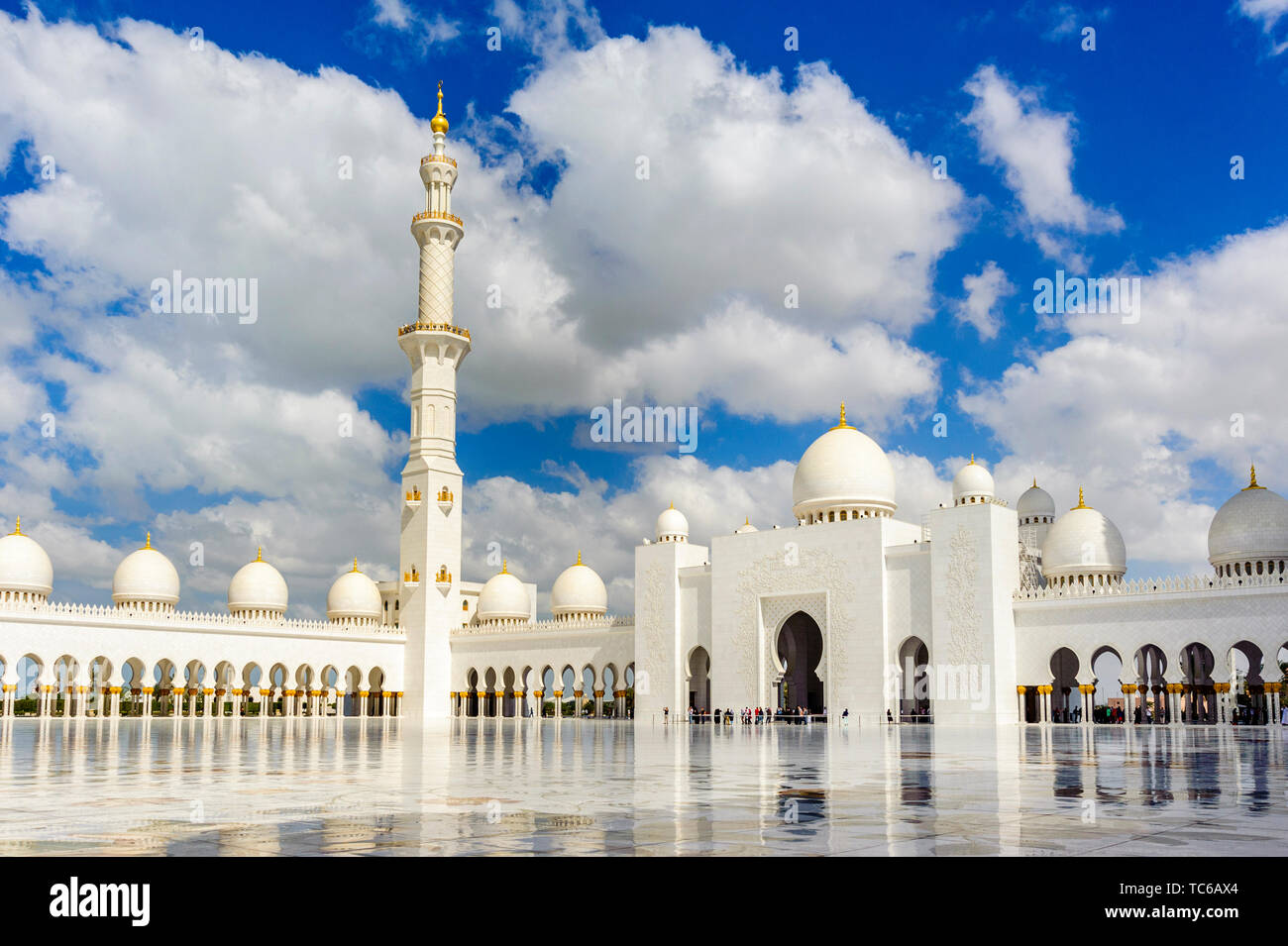 Sheikh Zayed Grand Mosque Stock Photo - Alamy