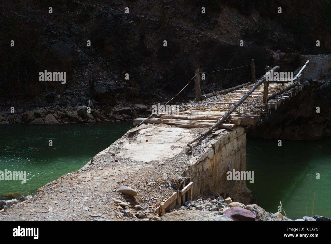 Islands sea outdoors scenic ocean lakes light small bridge hi-res stock ...