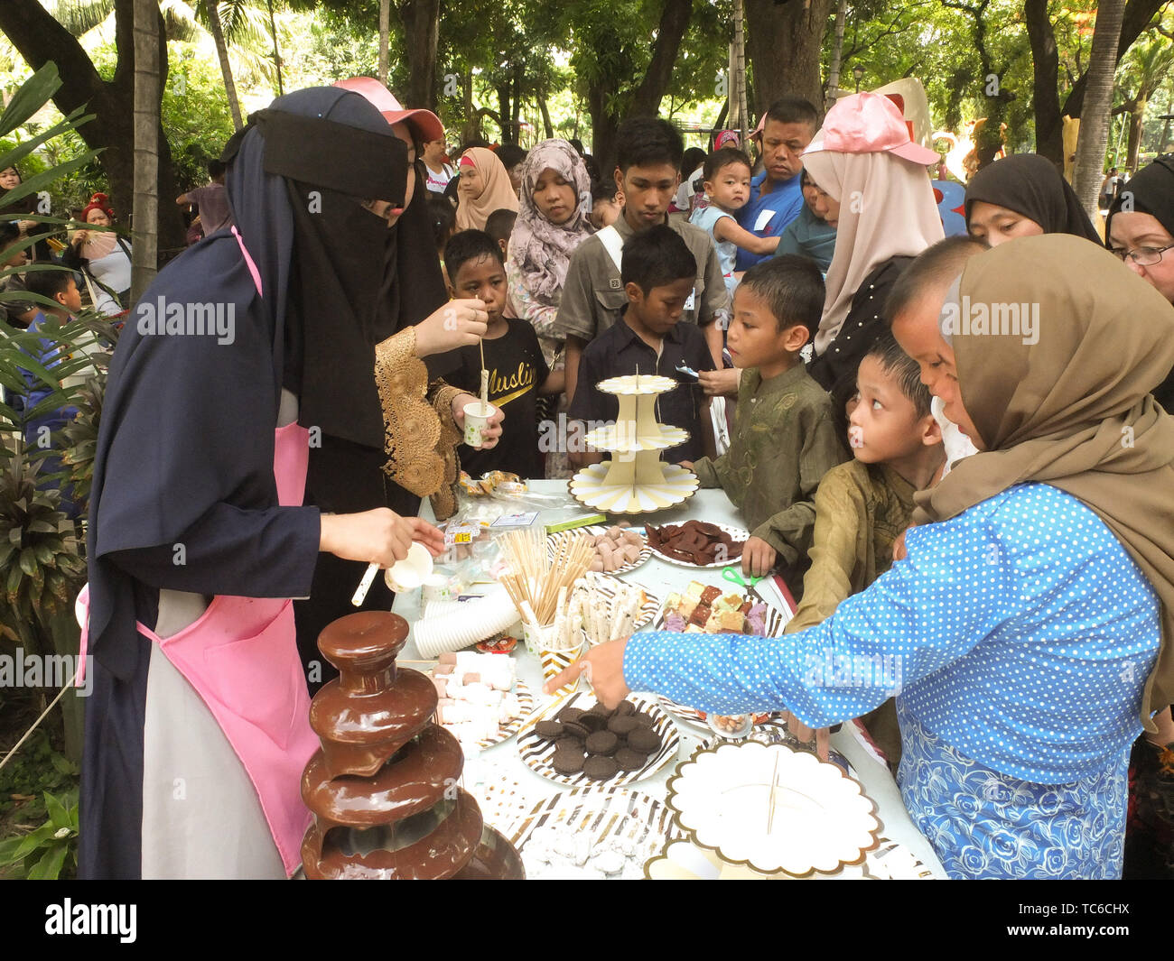 Ramadan feast and children hi-res stock photography and images - Alamy