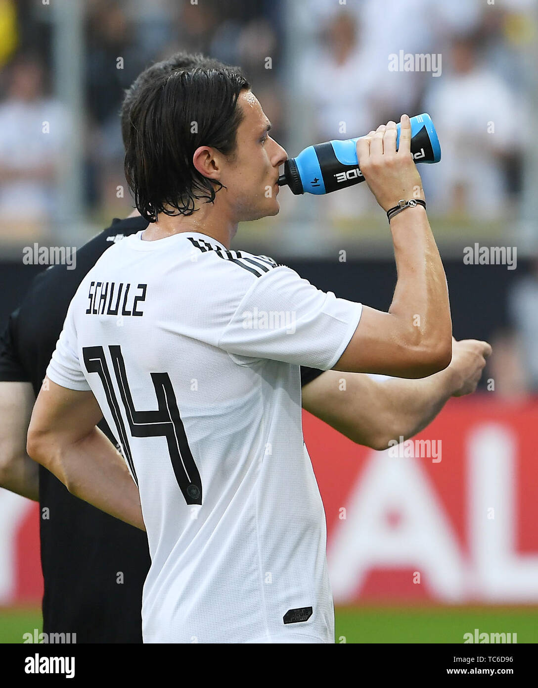 Aachen, Deutschland. 05th June, 2019. Nico Schulz (Germany) drinks. GES ...