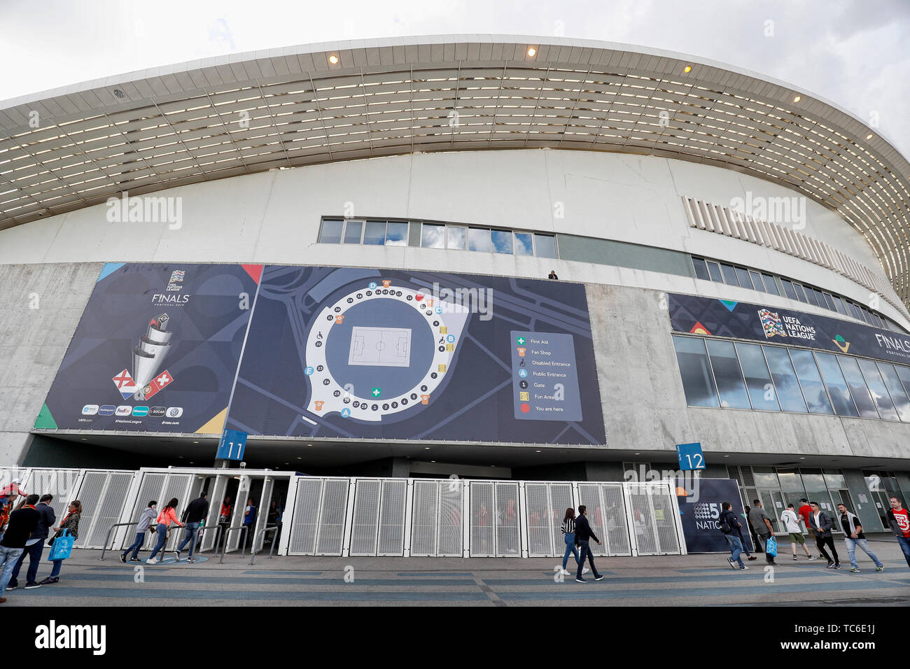 Estadio do dragao stadium hi-res stock photography and images - Alamy