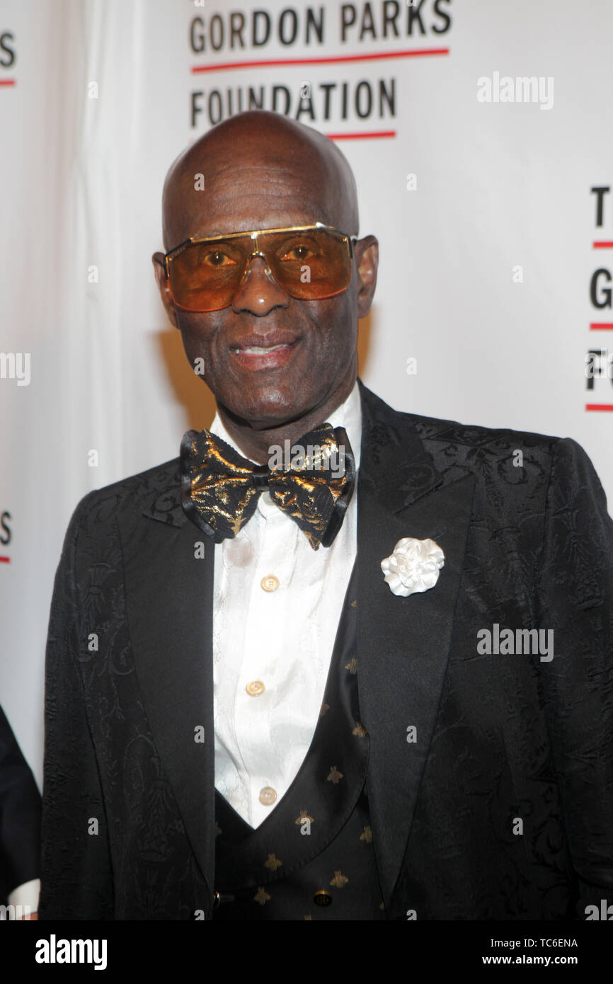 NEW YORK, NEW YORK-JUNE 4: Designer Dapper Dan attends the 2019 Gordon ...