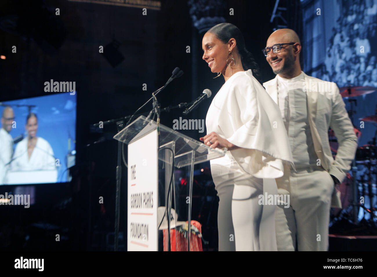 Swizzbeatz hi-res stock photography and images - Alamy