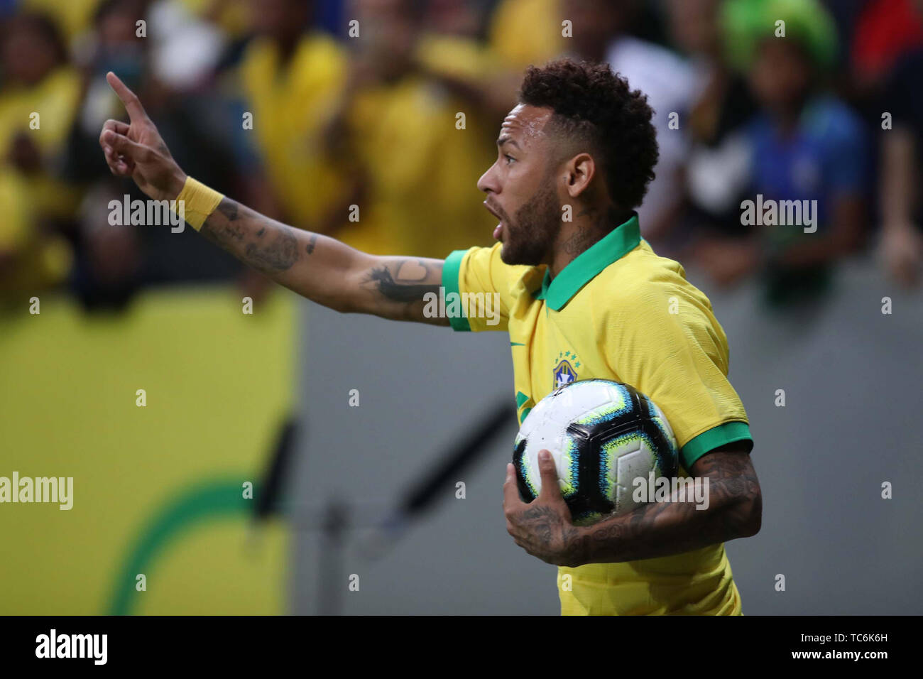 Neymar 2019 hi-res stock photography and images - Alamy