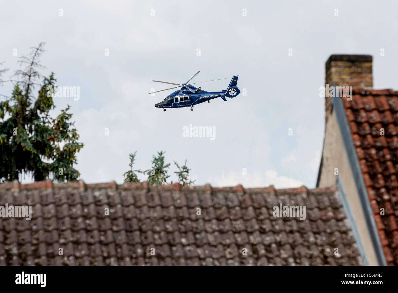 Military police brigade operations hi-res stock photography and images ...