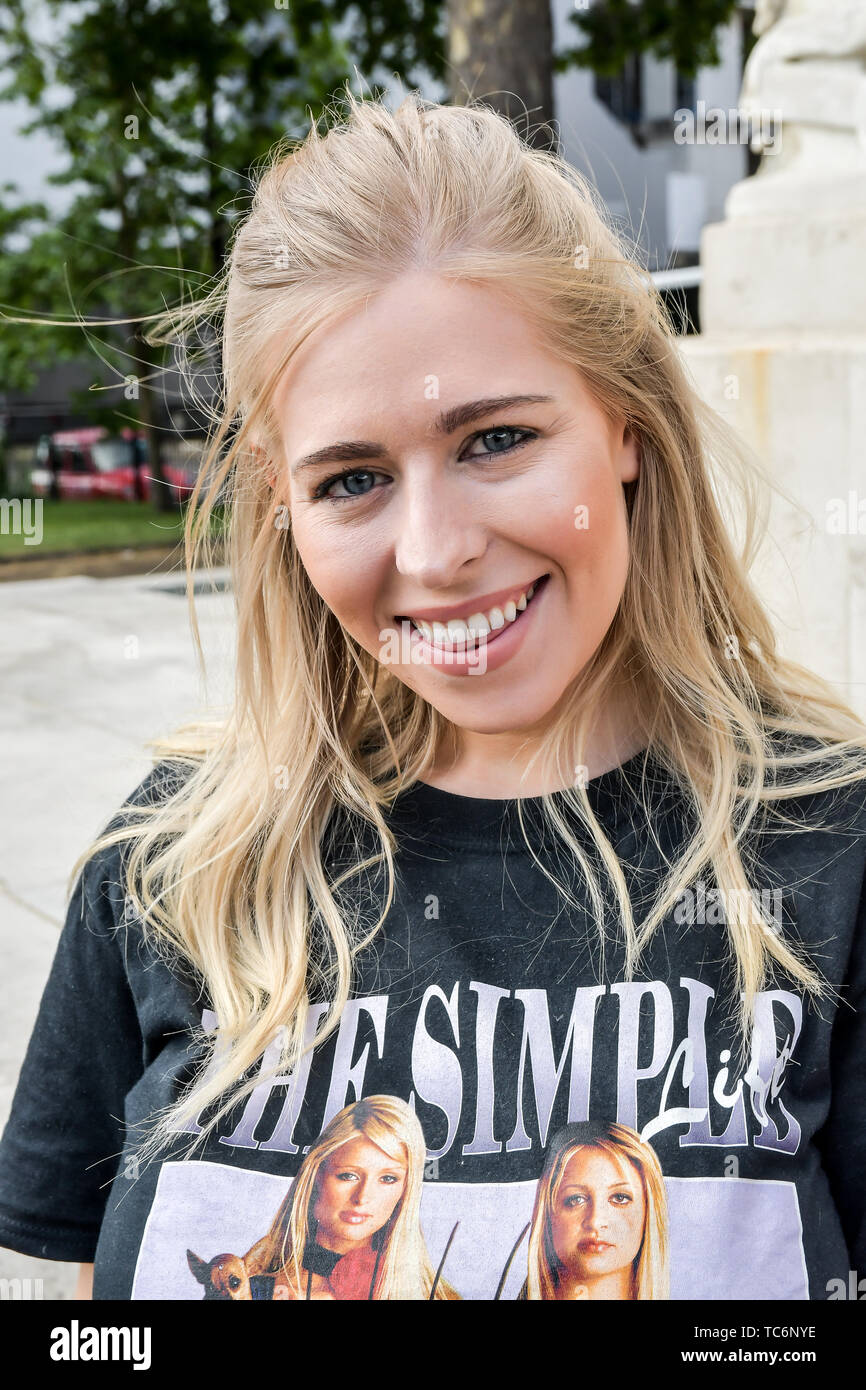 Hannah cook hi-res stock photography and images - Alamy