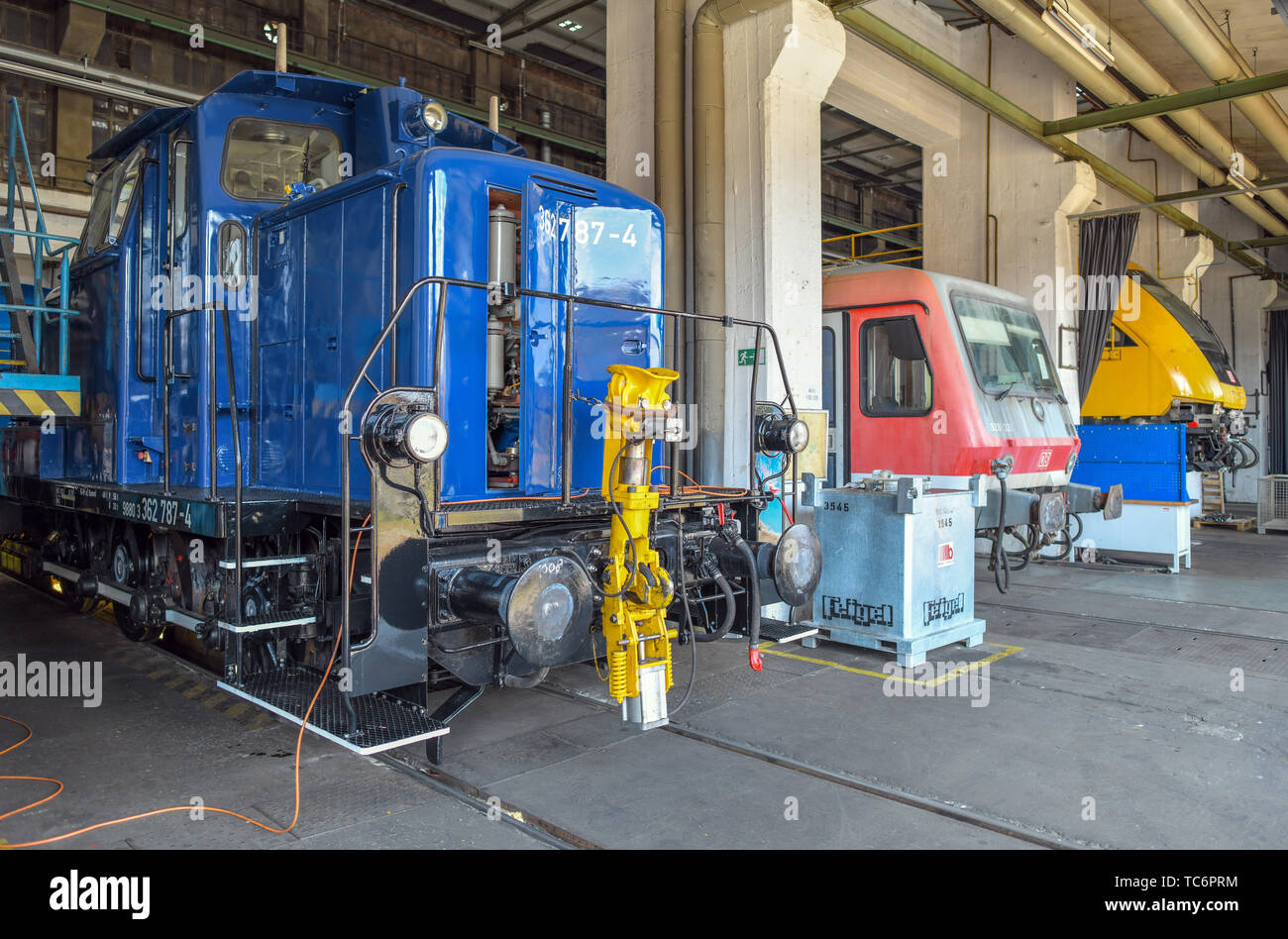 Locomotive repair shot hi-res stock photography and images - Alamy