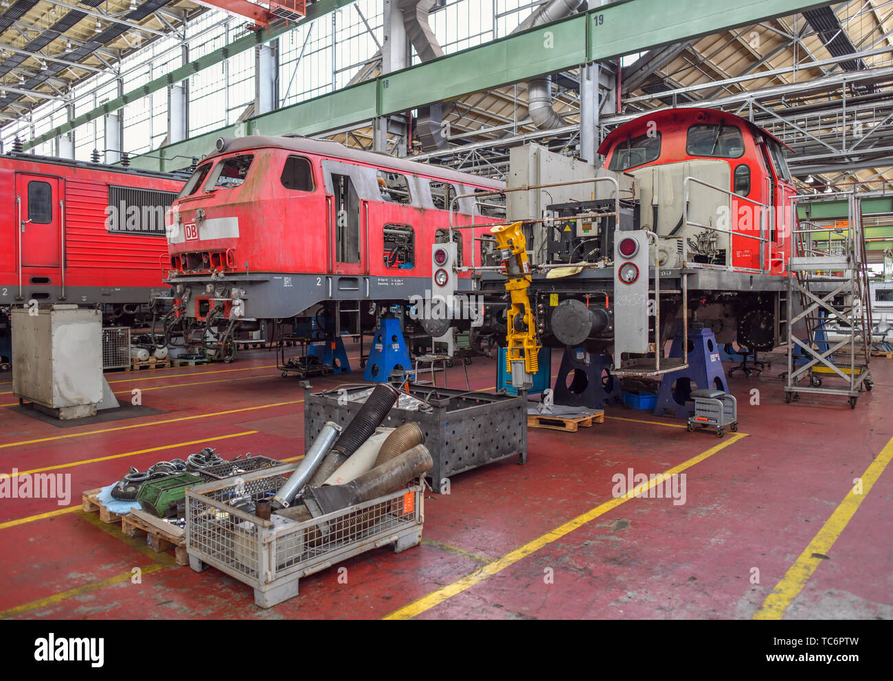 Cottbus, Germany. 05th June, 2019. View into the vehicle maintenance ...