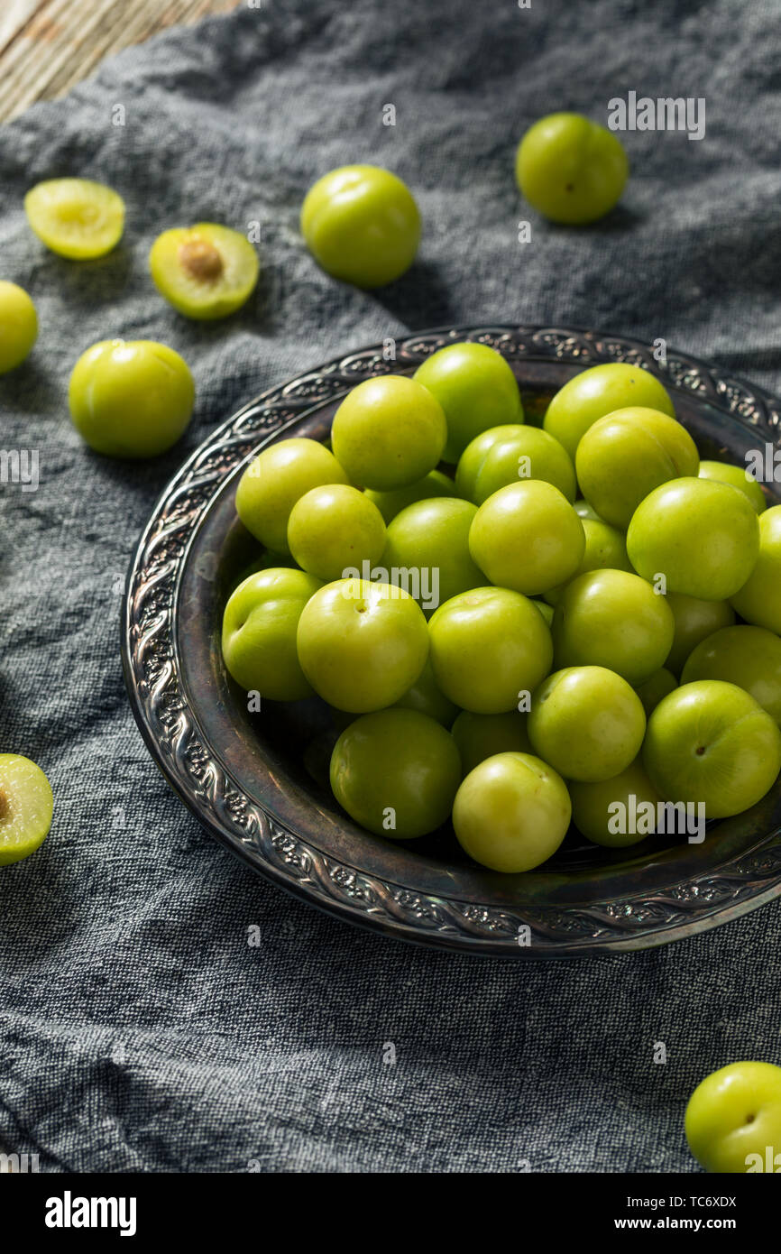 Sour plums hi-res stock photography and images - Alamy