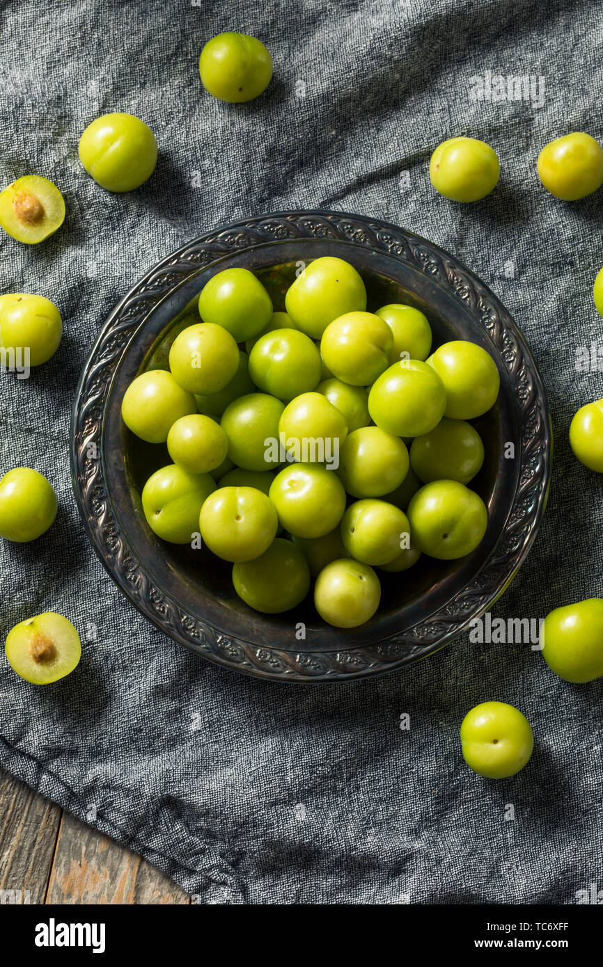 Sour plums hi-res stock photography and images - Alamy