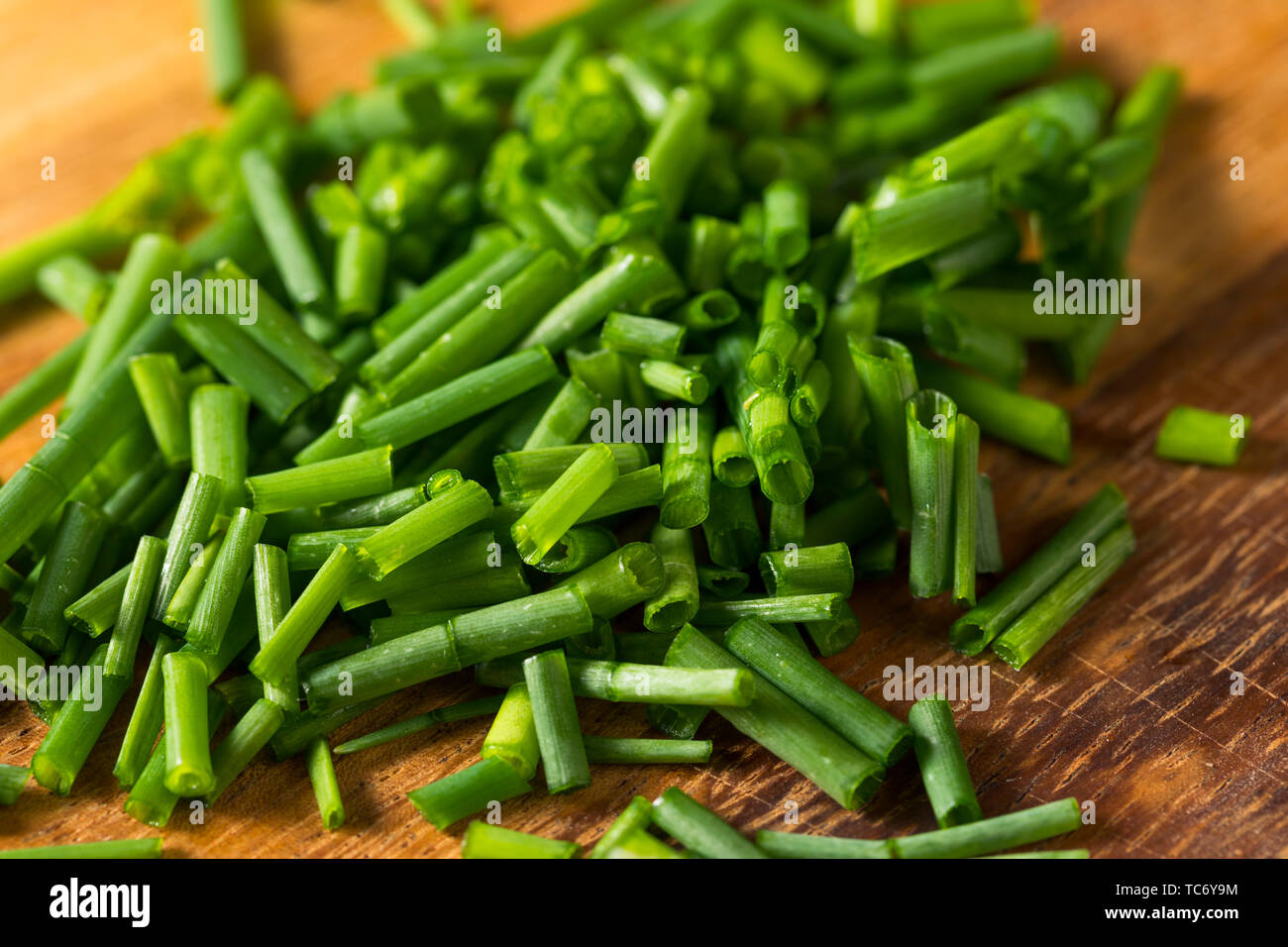 Raw Green Organic Flowering Chives Ready to Cook With Stock Photo - Alamy