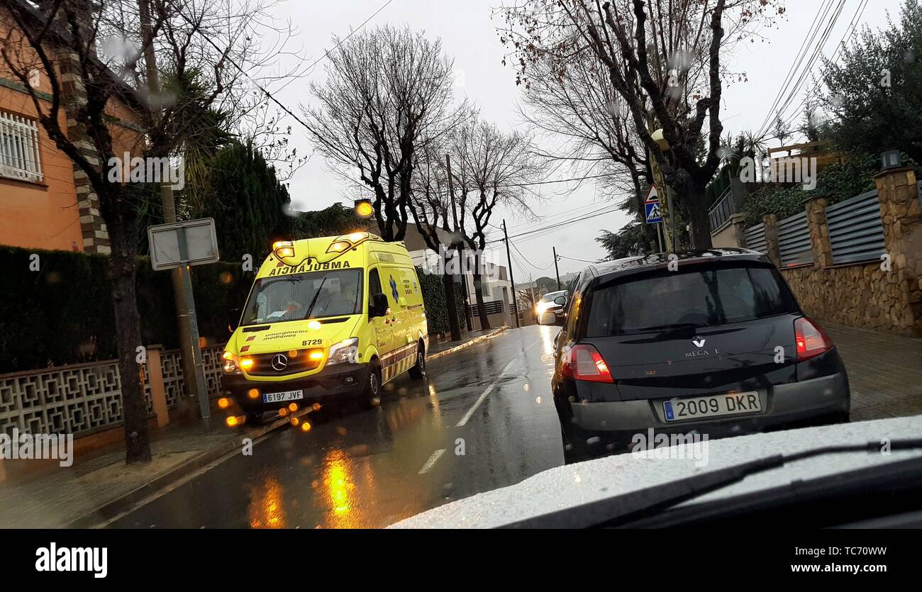 Spanish Ambulance High Resolution Stock Photography and Images - Alamy