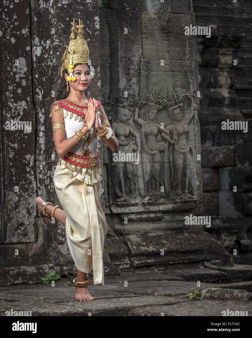 Female temple dancer hi-res stock photography and images - Alamy