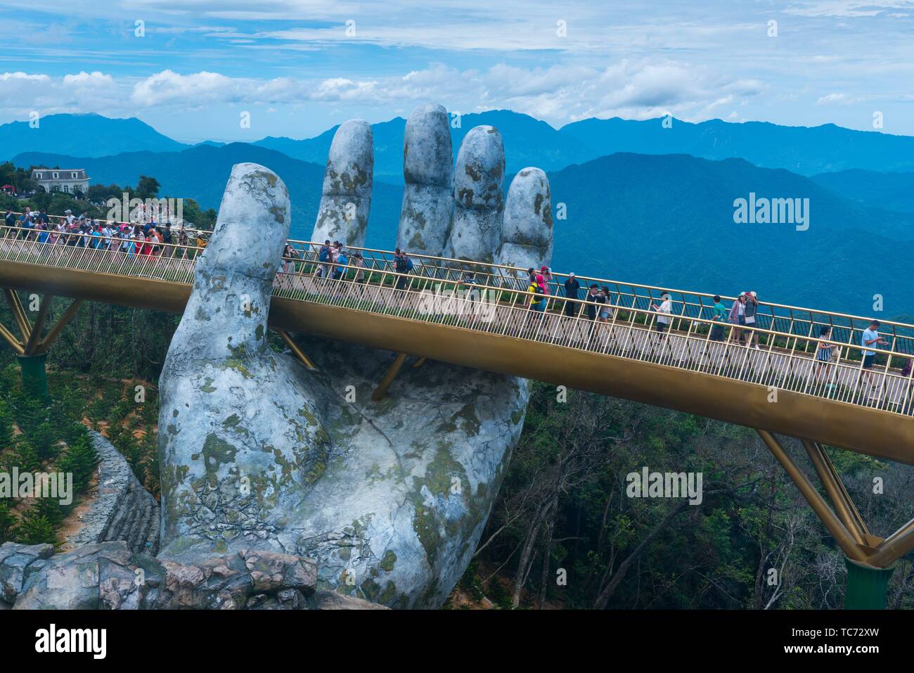 Vietnam golden bridge hi-res stock photography and images - Alamy
