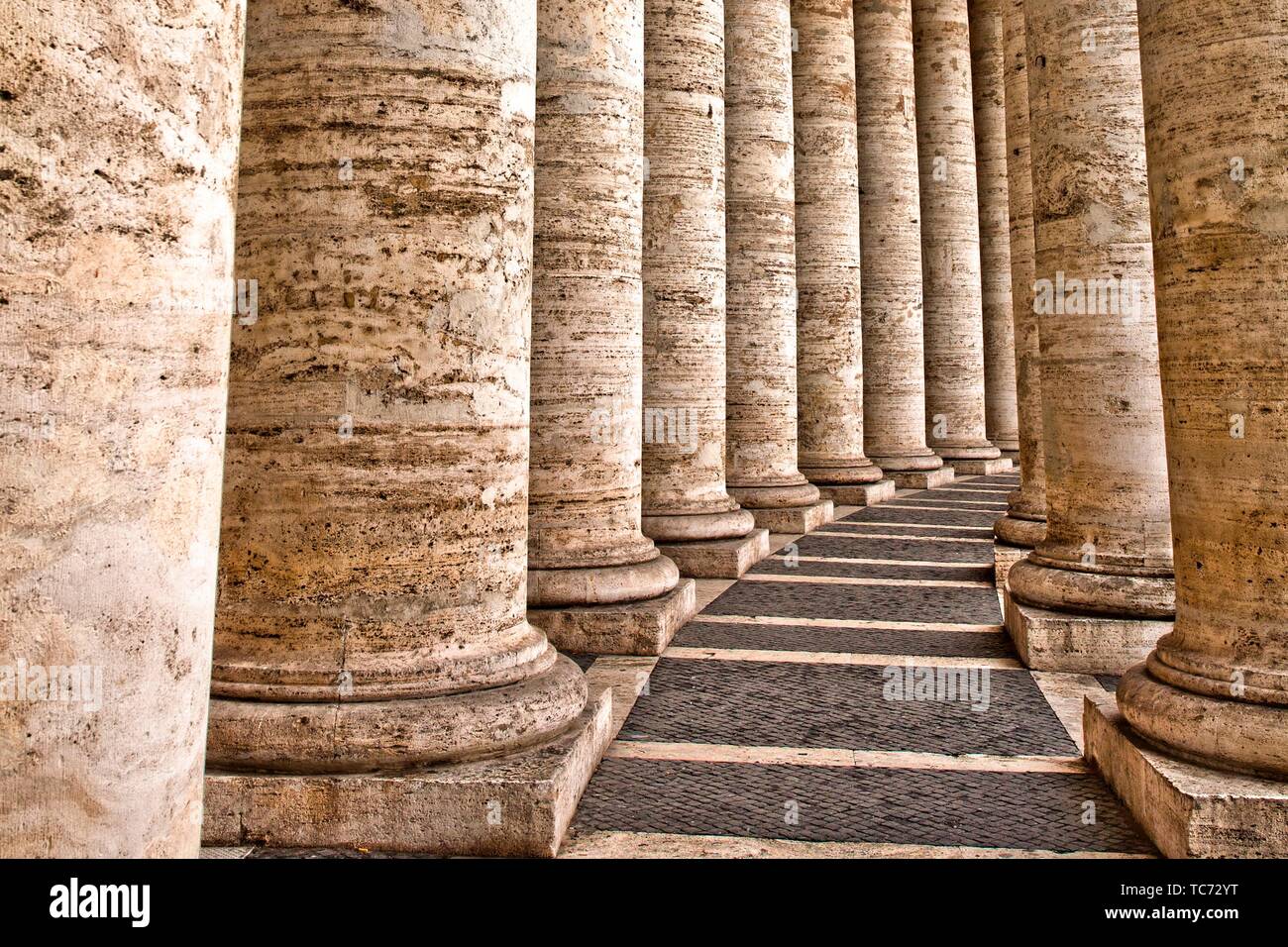Gian lorenzo bernini colonnade hi-res stock photography and images - Alamy