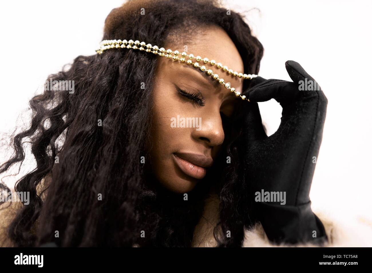 Forehead jewellery hi-res stock photography and images - Alamy