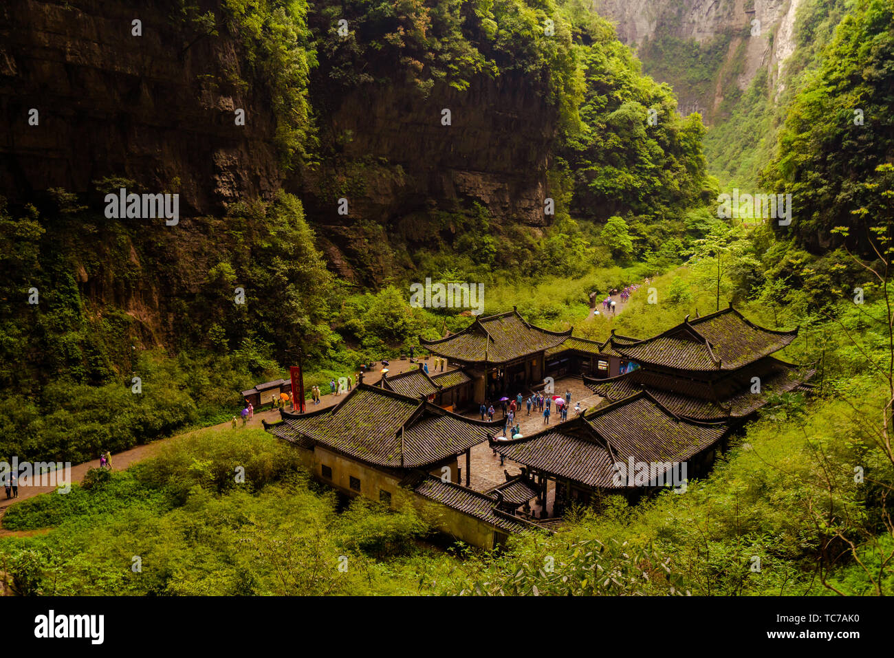 Tiankeng hi-res stock photography and images - Alamy