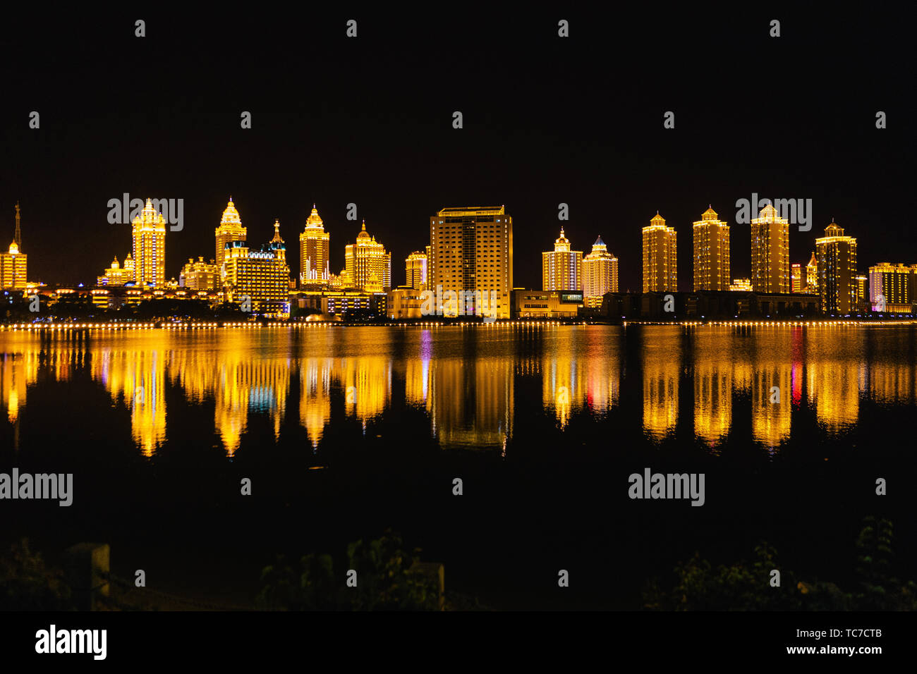 Manchuria bridge hi-res stock photography and images - Alamy