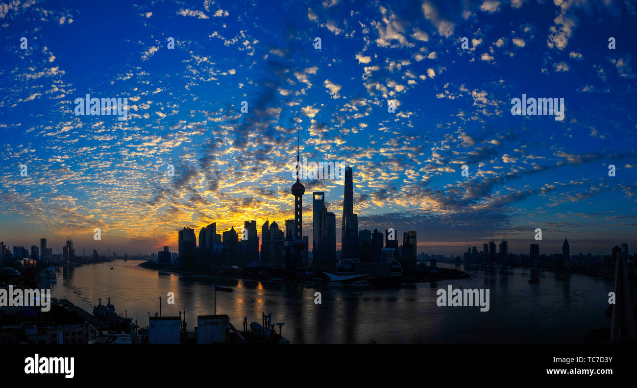 One lujiazui hi-res stock photography and images - Alamy